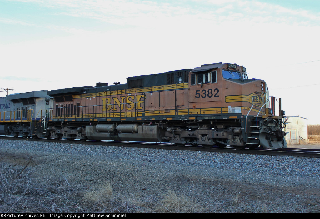 BNSF 5382